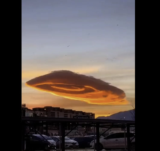WATCH: Bizarre UFO-like Cloud Spotted Over Turkey [VIDEO INSIDE] - The ...
