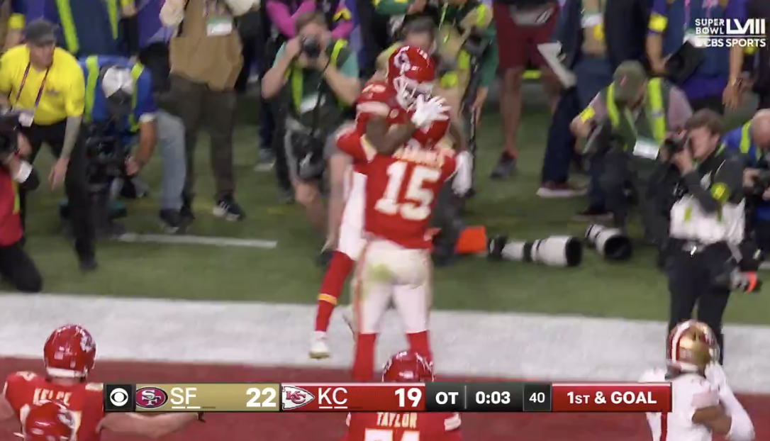 Kansas City Chiefs REPEAT as Super Bowl Champions Beating 49ers 25-22 ...